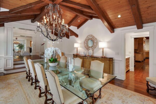 An Unimaginable House in Hidden Hills with High-end Amenities Comes to ...