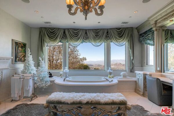 A Rare Opportunity to Acquire one of the Most Beautiful Palatial ...