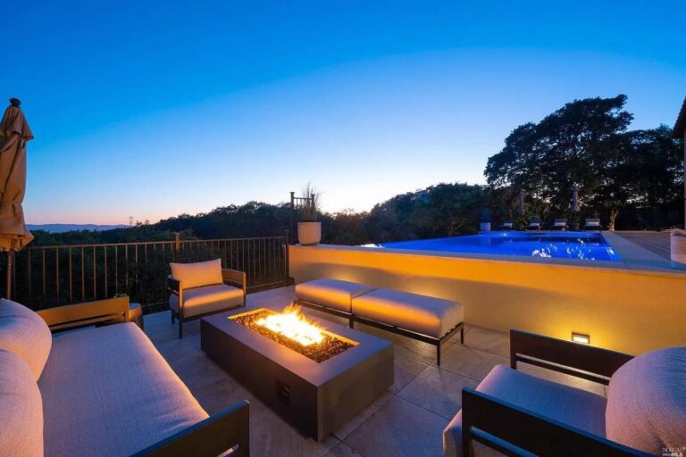 This Wine Country Estate Sits Adjacent to The Prestigious Mayacama Golf ...