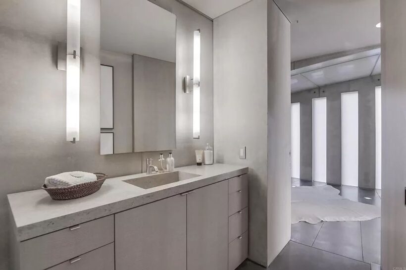 Crescent House is a One-of-a-kind Architectural Masterpiece was Created ...