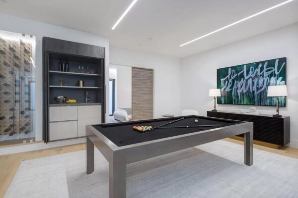 This Unique Property is the Epitome of Luxury Modern Design and ...