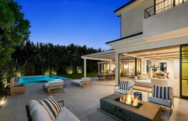 This One-of-a-kind Home in The Palisades Village is an Absolute Must ...