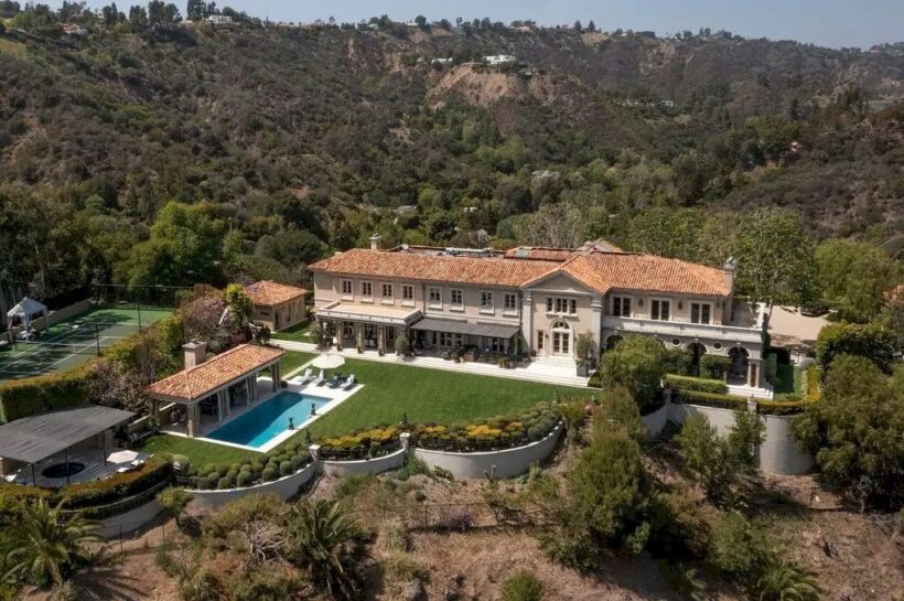 Exceptional Bel Air Villa in Los Angeles Sits on a Magical Setting with ...
