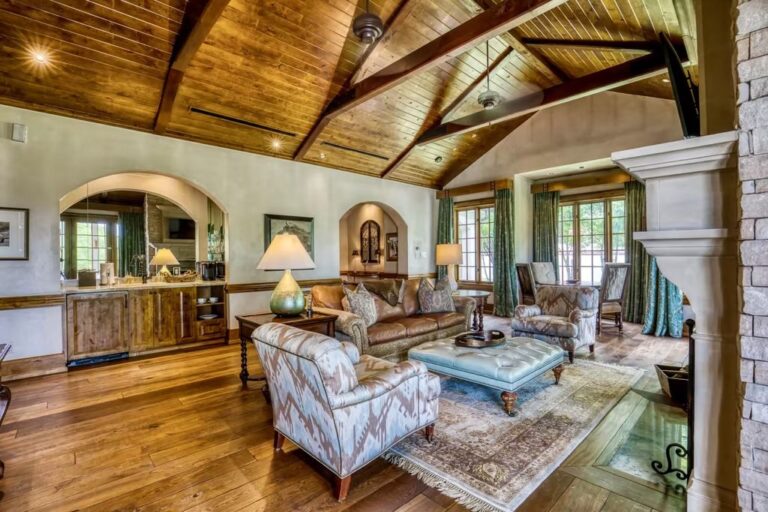 Inside Drake's New $15 Million Texas Ranch