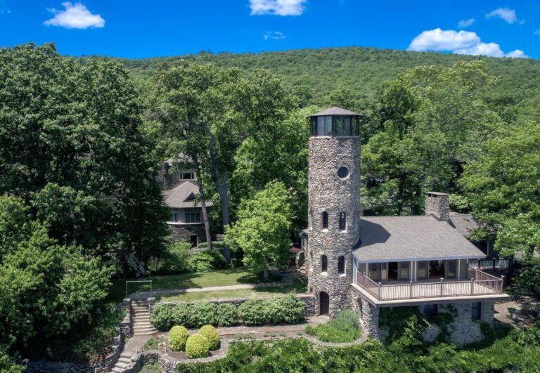 Derek Jeter Has Sold His Unique Castle in Upstate New York
