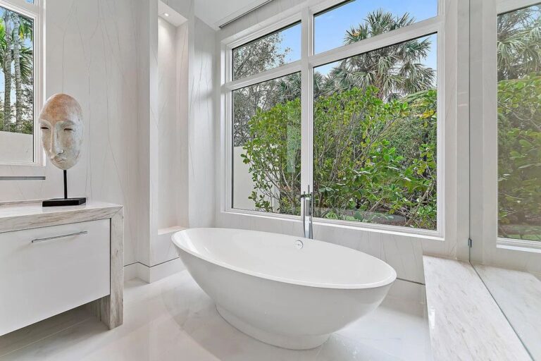 Michael Jordan’s $17 Million Jupiter, Florida Home: A Luxurious ...