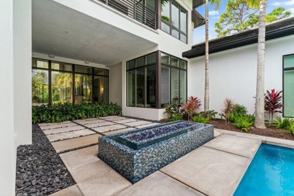 Michael Jordan’s $17 Million Jupiter, Florida Home: A Luxurious ...