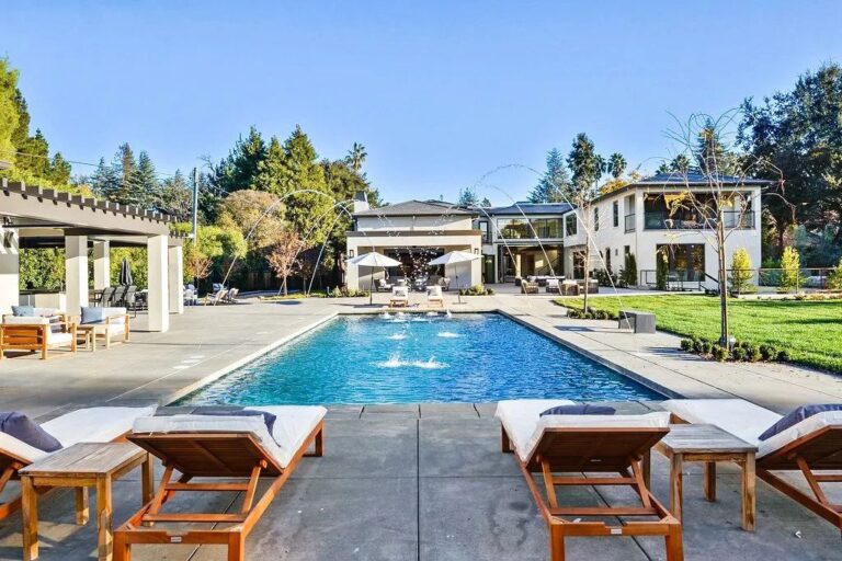 Inside NBA Icon Stephen Curry’s $30 Million Silicon Valley Mansion in ...