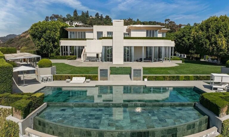 Billionaire Anthony Pritzker Lists Los Angeles’ Third-Largest Mansion ...