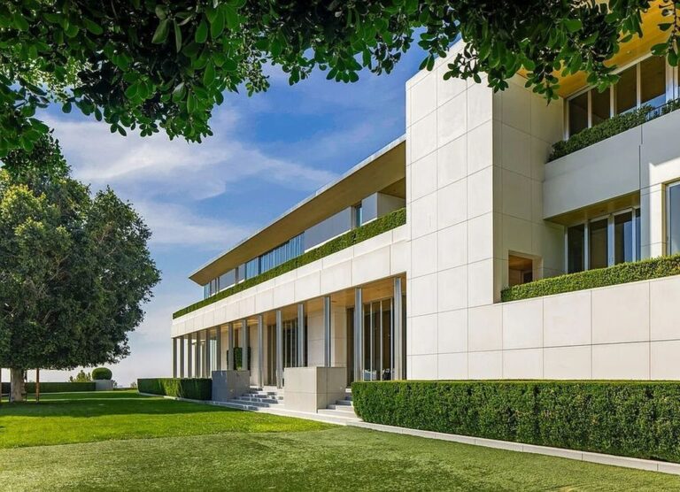 Billionaire Anthony Pritzker Lists Los Angeles’ Third-Largest Mansion ...