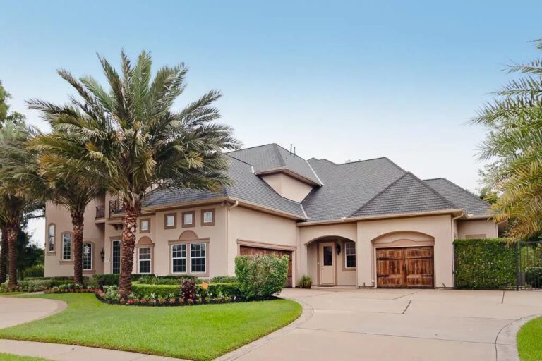 Inside Detroit Lions’ Defensive Coordinator Aaron Glenn’s Exquisite ...