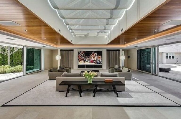 Michael Jordan Finally Sells Chicago Mansion After 13-Year Wait ...