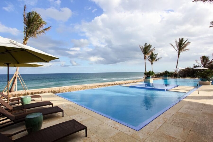 Inside Tony Robbins’ $70 Million Oceanfront Estate in Palm Beach, Florida