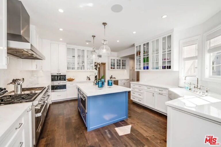 Magic Johnson’s $11.5 Million Mansion: A Look Inside