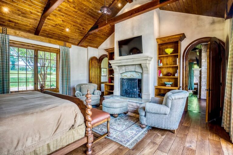 Inside Drake’s $15 Million Texas Ranch: A 313-Acre Private Oasis ...