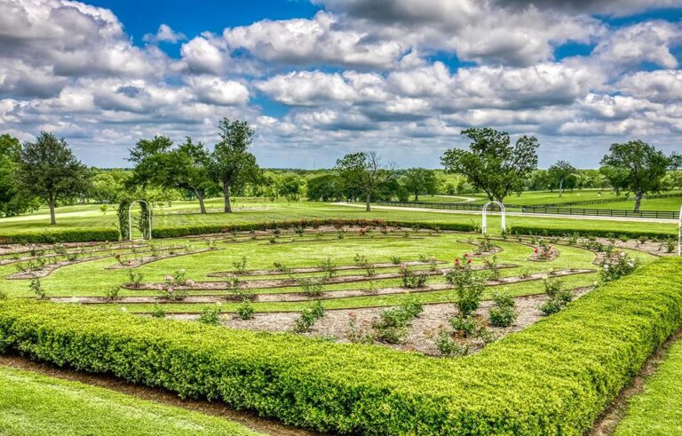 Inside Drake’s $15 Million Texas Ranch: A 313-Acre Private Oasis ...