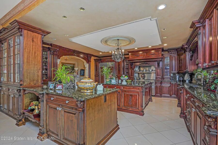 The Gambino Crime Family’s Former New York Estate Hits the Market for ...