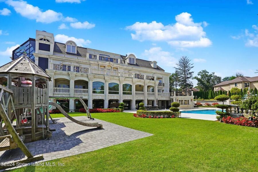 The Gambino Crime Family’s Former New York Estate Hits the Market for ...